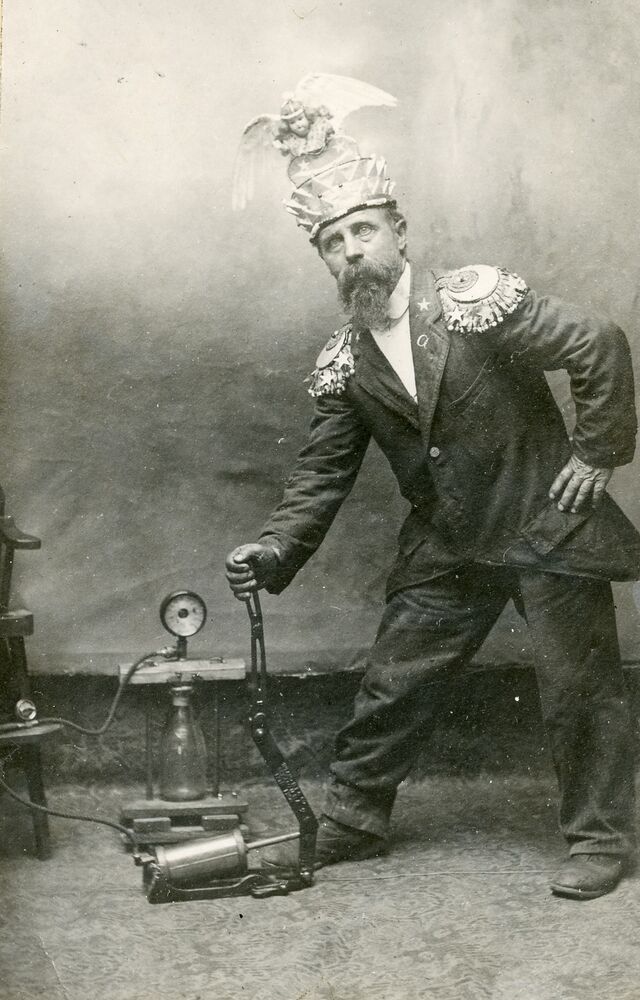 Hans August Larsen - Kook Science